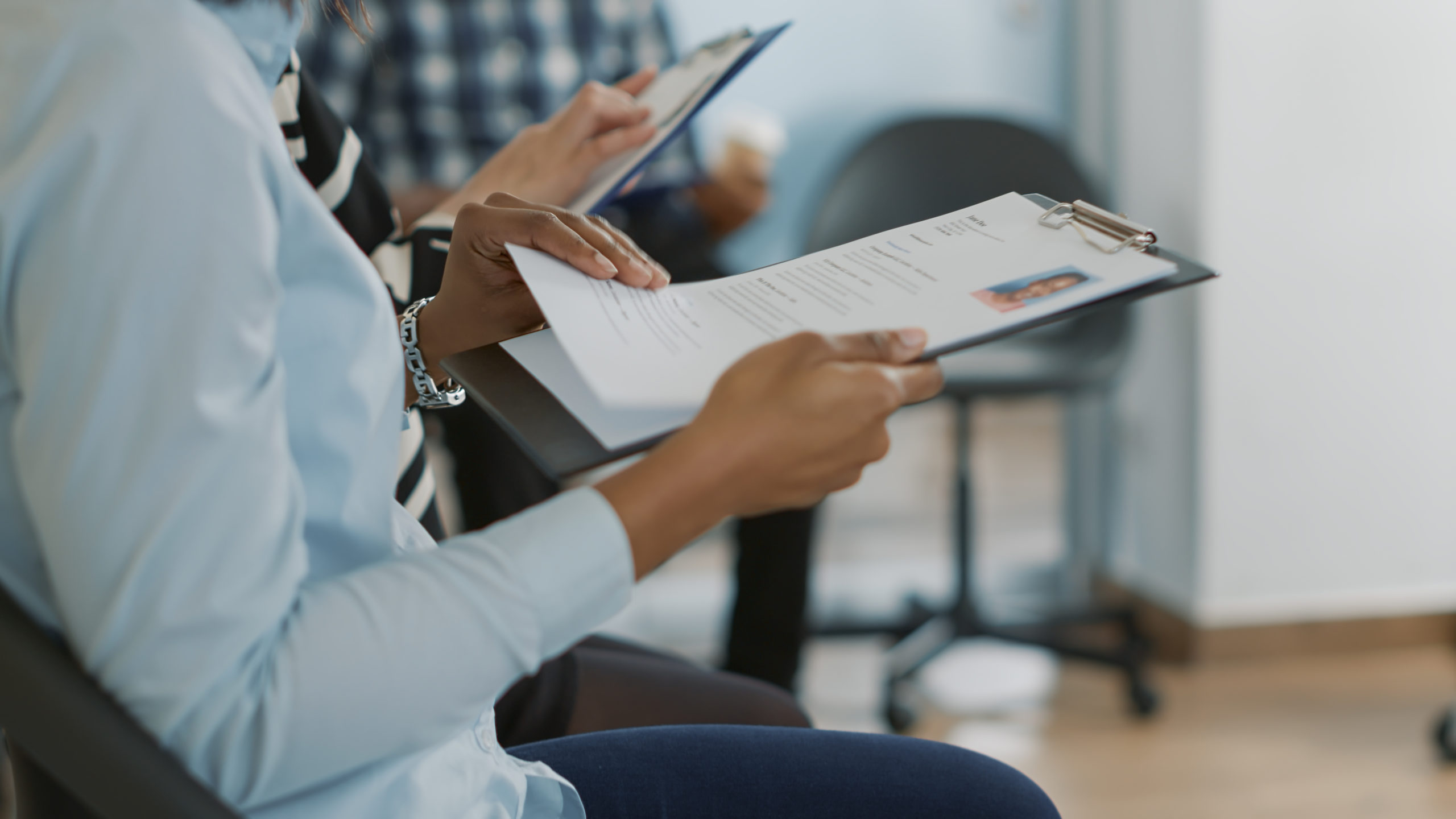 Why you should work with a recruiter: - Expand Reach Inc.